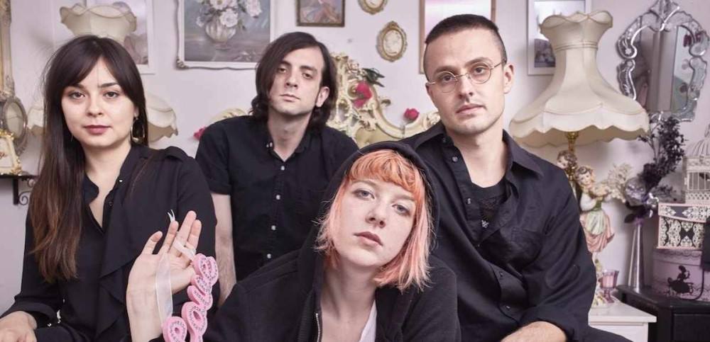 DILLY DALLY + WEAVES - Programma - Trix Antwerpen
